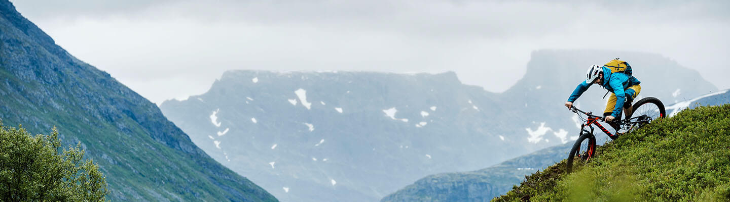 Pyöräilyvaatteet & Pyöräilyvarusteet osta verkosta | Bergfreunde.fi